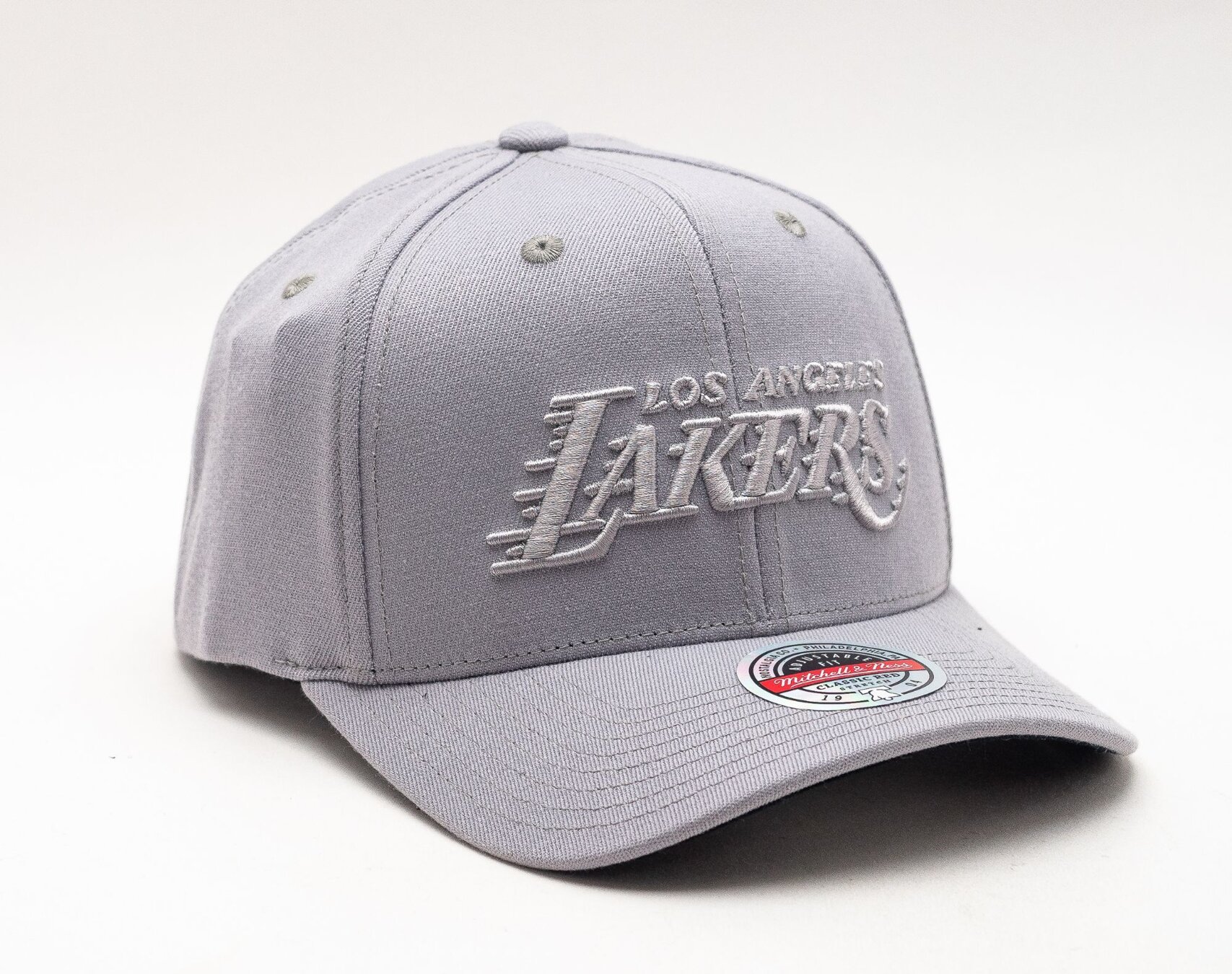 Kšiltovka Mitchell & Ness COOL GREY REDLINE LOS ANGELES LAKERS GREY 6HSRLS21HW022-LALGREY ...