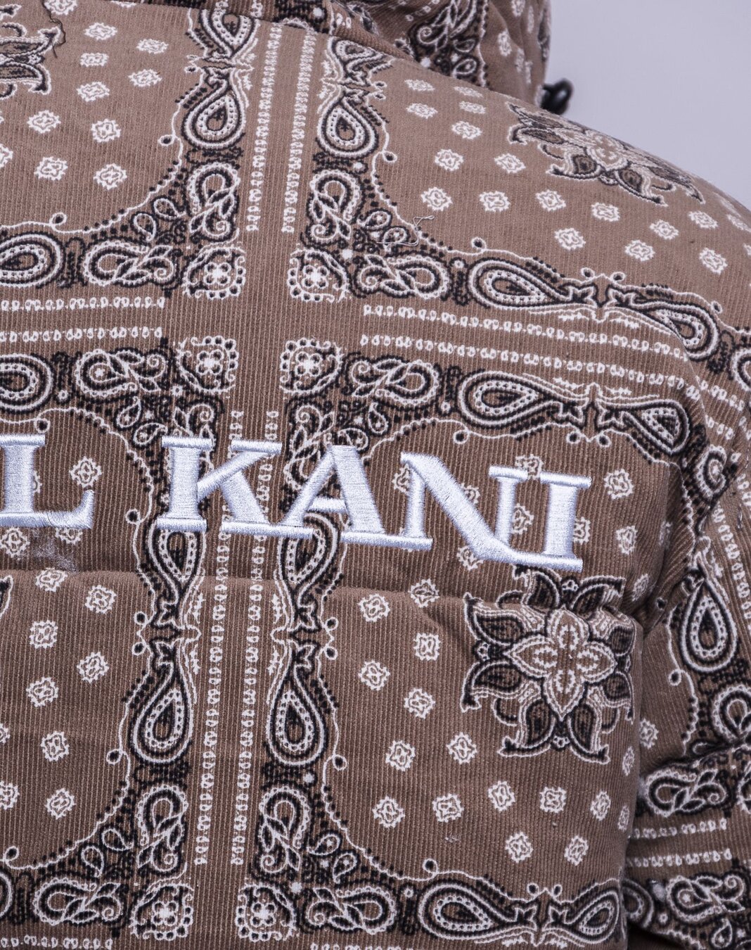 Bunda Karl Kani OG Hooded Corduroy Paisley Puffer Jacket dark taupe/ b ...