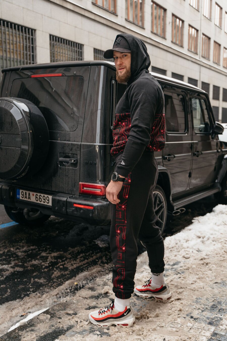 Mikina New Era Mercedes E-sports Motherboard Hoody Black - Snapbacks