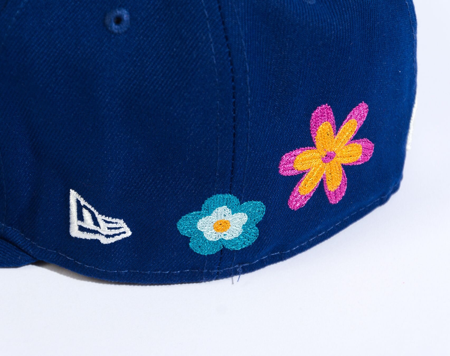 Kšiltovka New Era 59FIFTY MLB Floral Los Angeles Dodgers Navy - Snapbacks