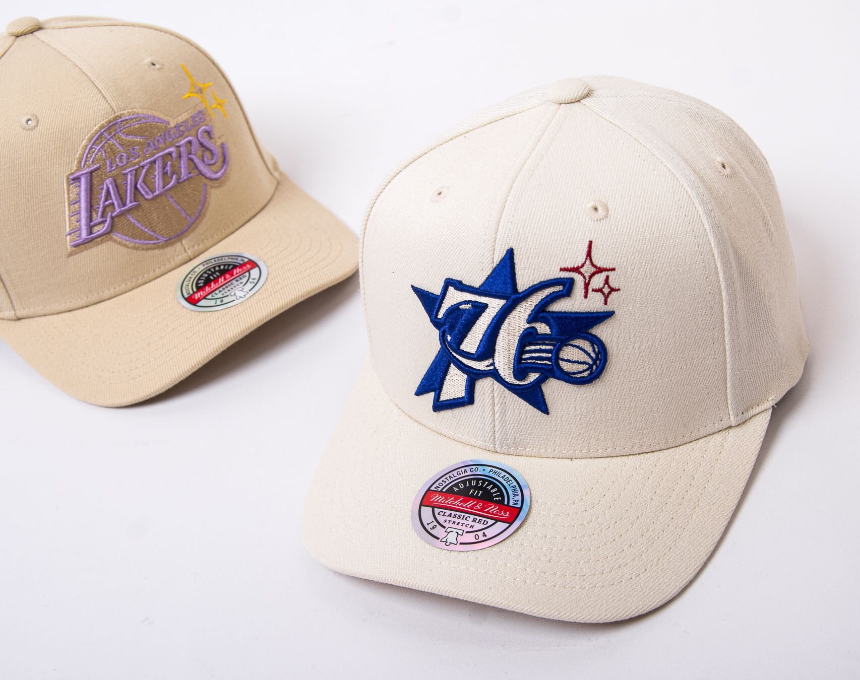 Kšiltovka Mitchell & Ness NBA Merch Logo Classic Red 76Ers Cream ...