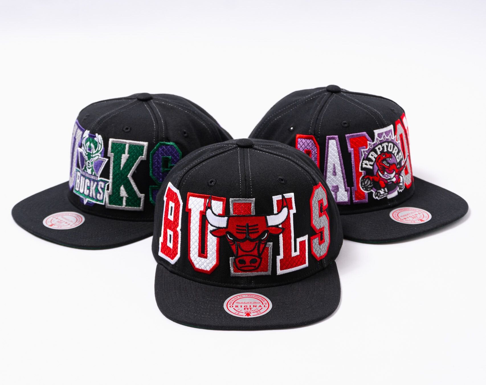 Kšiltovka Mitchell & Ness Varsity Bust Snapback NBA CHICAGO BULLS Black ...
