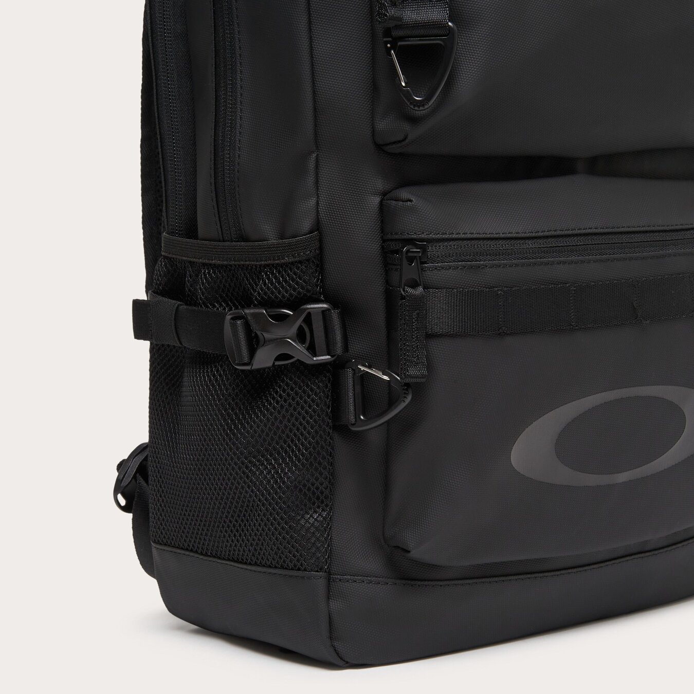 Batoh Oakley - Rover Laptop Backpack - Blackout - Snapbacks