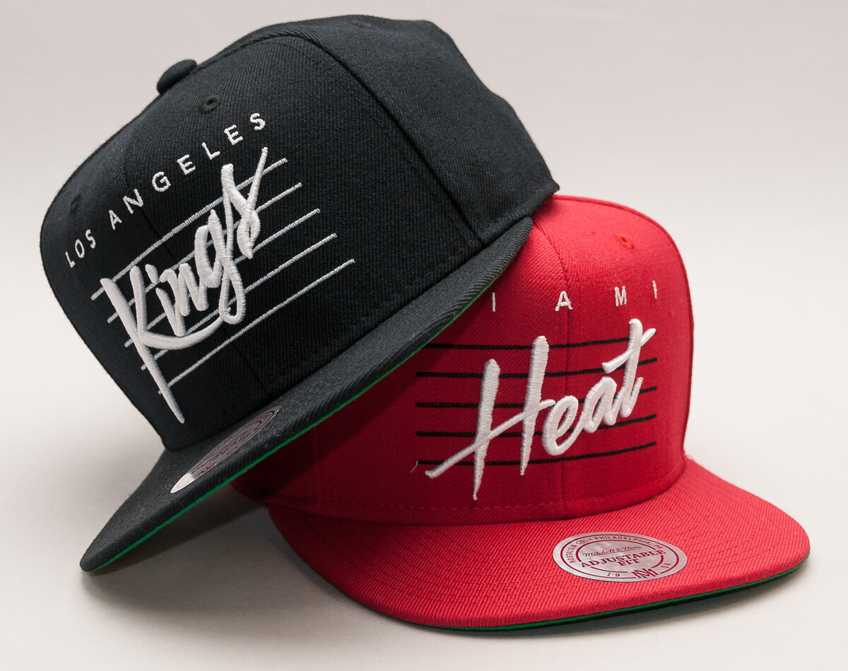 Kšiltovka Mitchell & Ness Cursive Retro Script Miami Heat Snapback ...