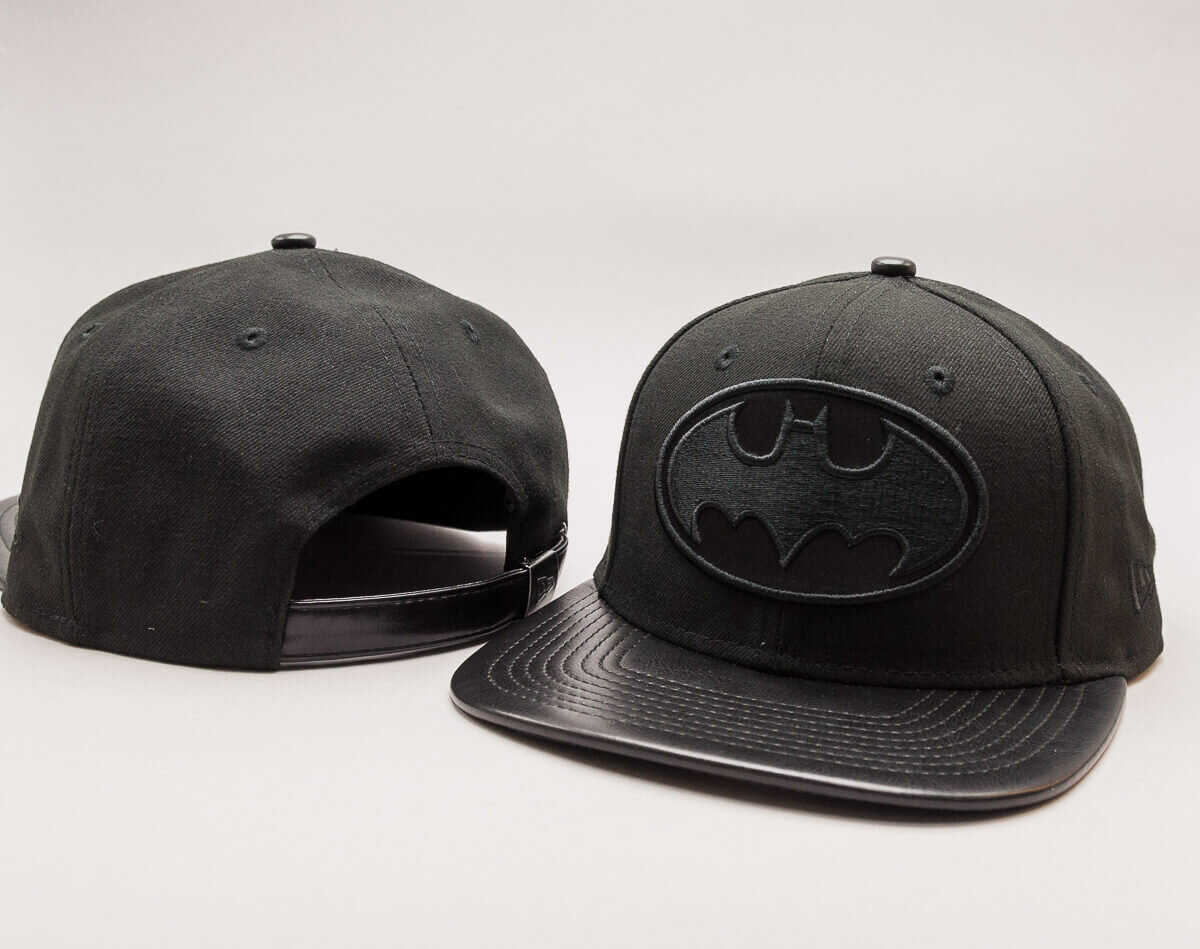 Kšiltovka New Era Character Tone Batman Black Strapback - Snapbacks