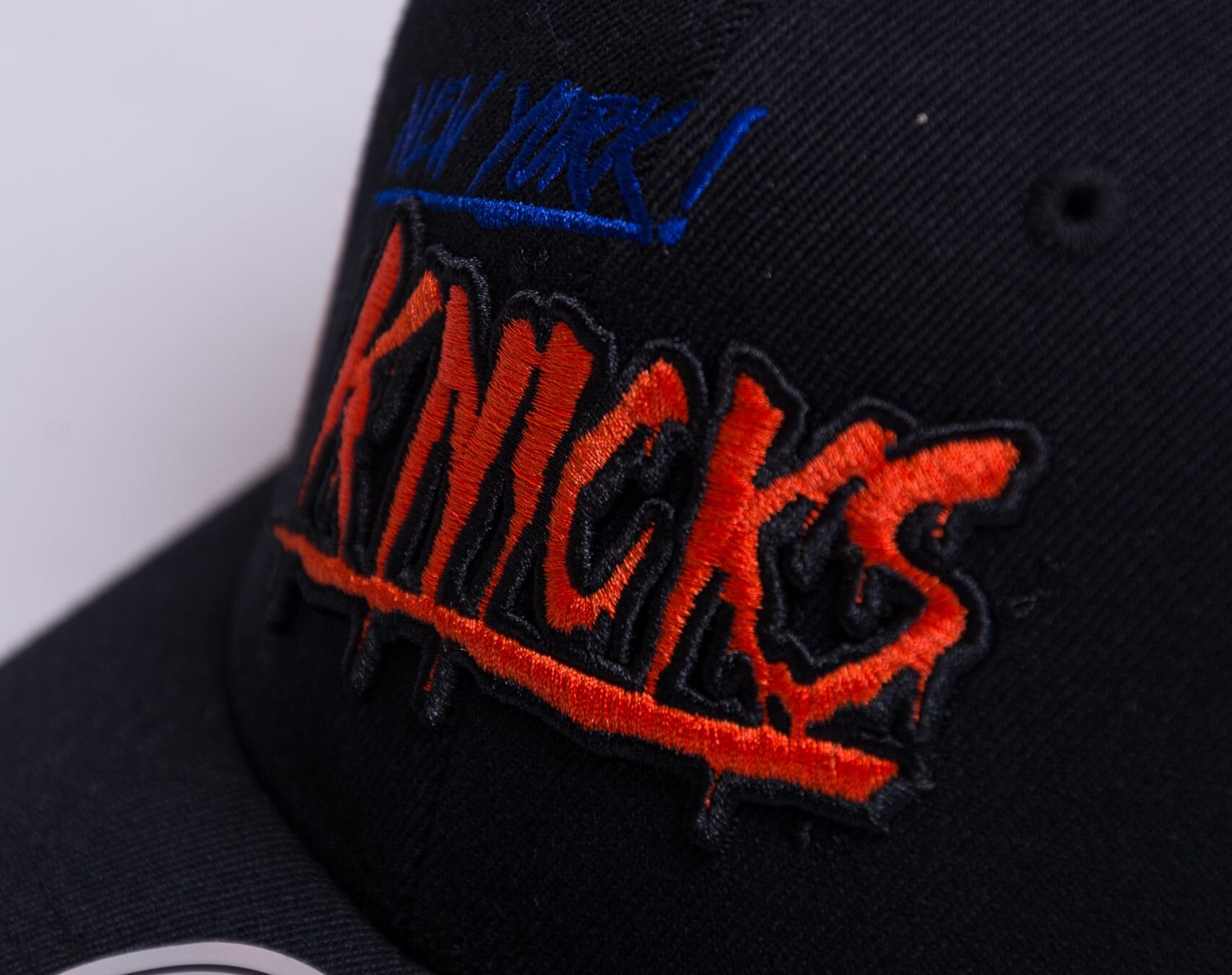 Kšiltovka Mitchell & Ness HWC Slap Sticker Classic Red New York Knicks ...