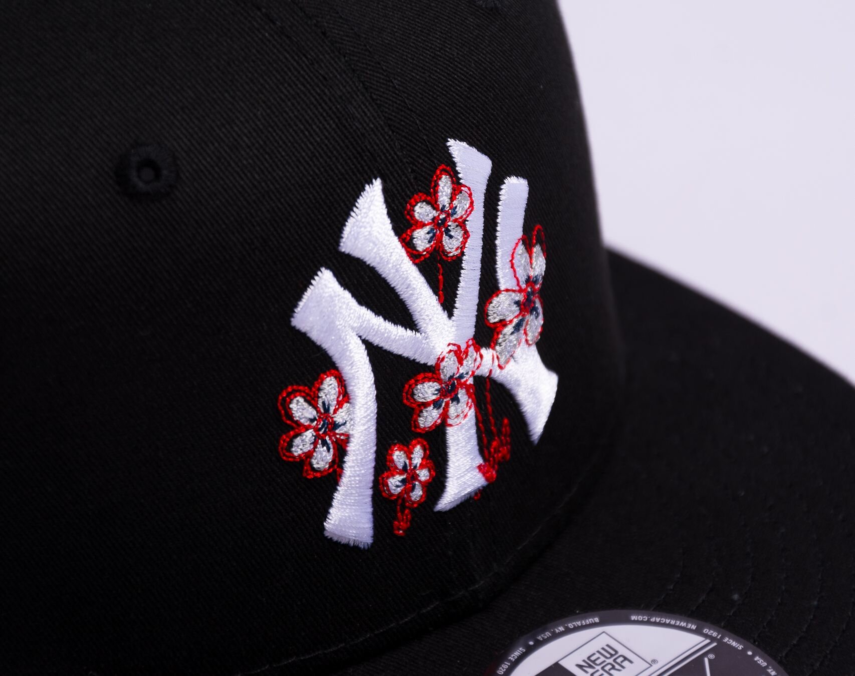 Kšiltovka New Era 9FIFTY MLB Flower Icon New York Yankees Black - Snapbacks