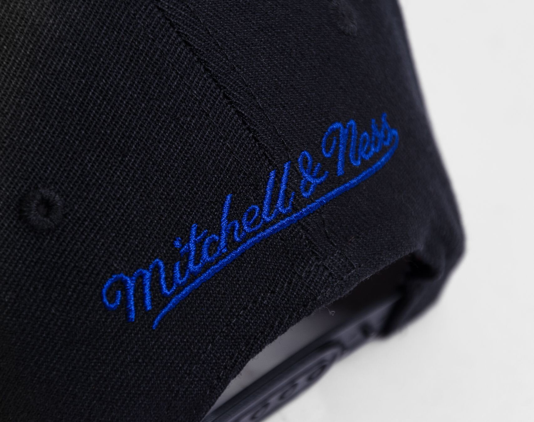 Kšiltovka Mitchell & Ness HWC Slap Sticker Classic Red New York Knicks ...