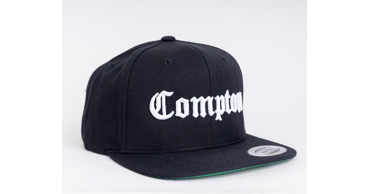 Kšiltovka Urban Classic Compton Snapback Black - Snapbacks