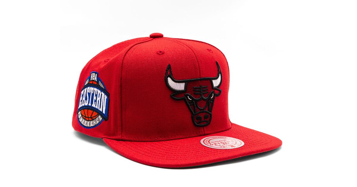 Kšiltovka Mitchell & Ness NBA Conference Patch Snapback Chicago Bulls ...