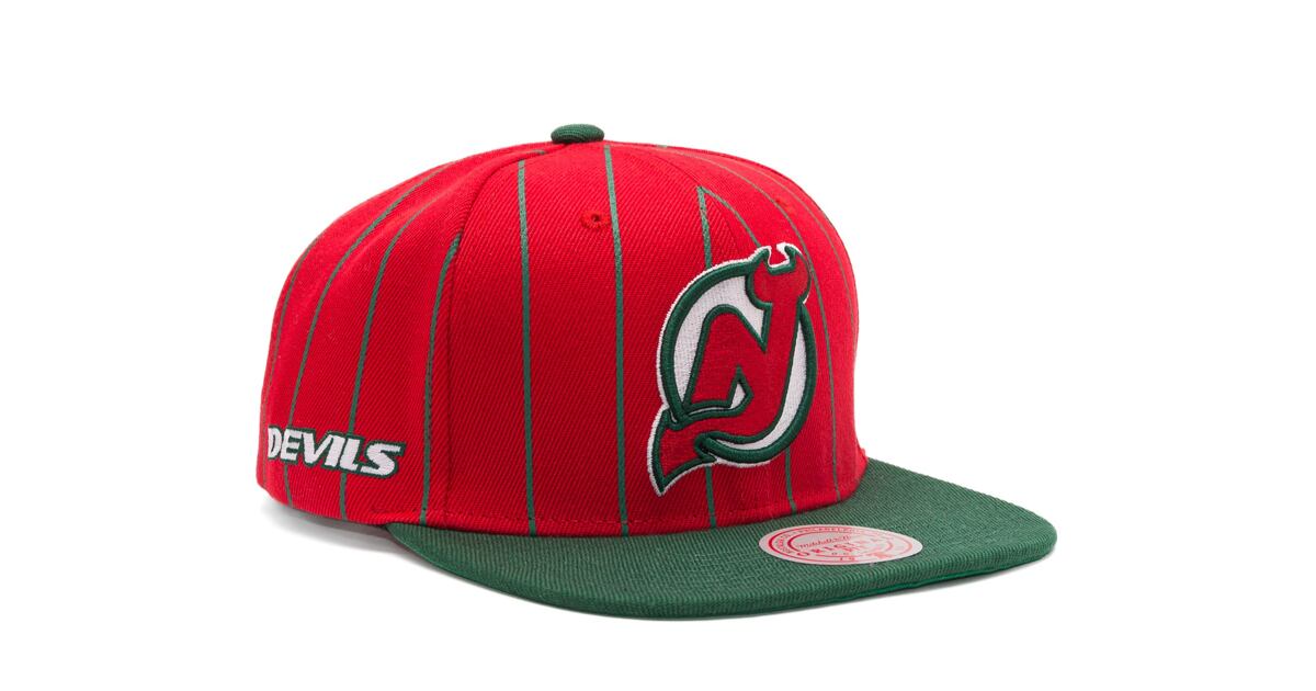 Kšiltovka Mitchell & Ness NHL TEAM PIN SNAPBACK DEVILS Red - Snapbacks