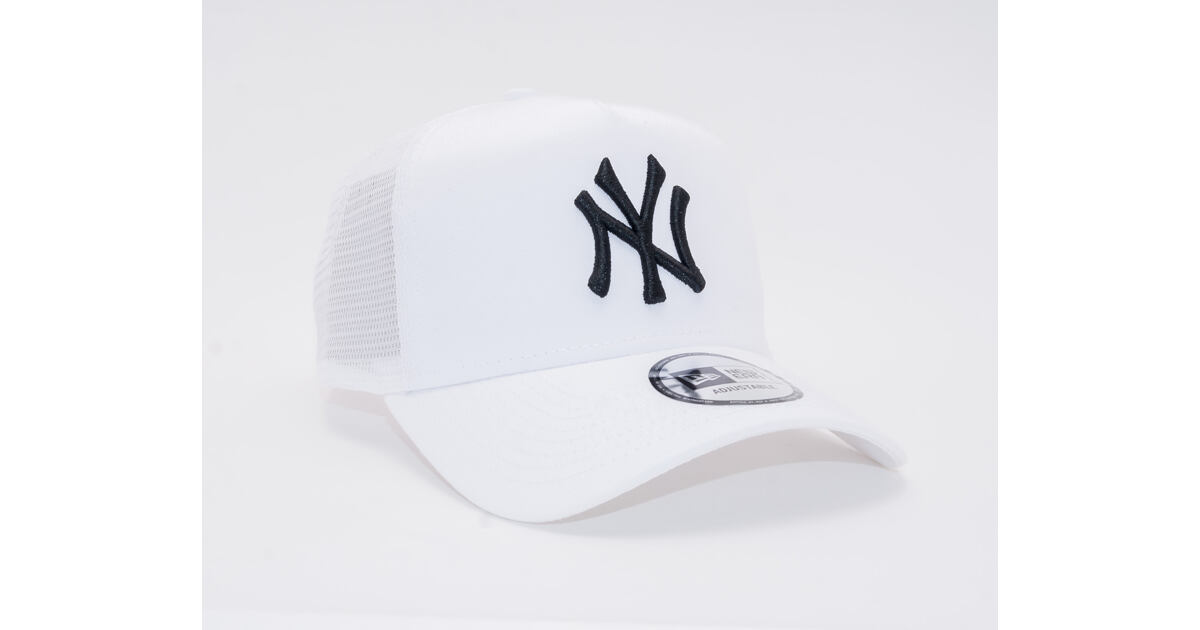 Kšiltovka New Era - MLB Essential 9FORTY Trucker - NY Yankees - White ...