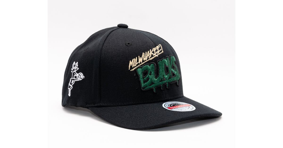 Kšiltovka Mitchell & Ness HWC Slap Sticker Classic Red Milwaukee Bucks ...